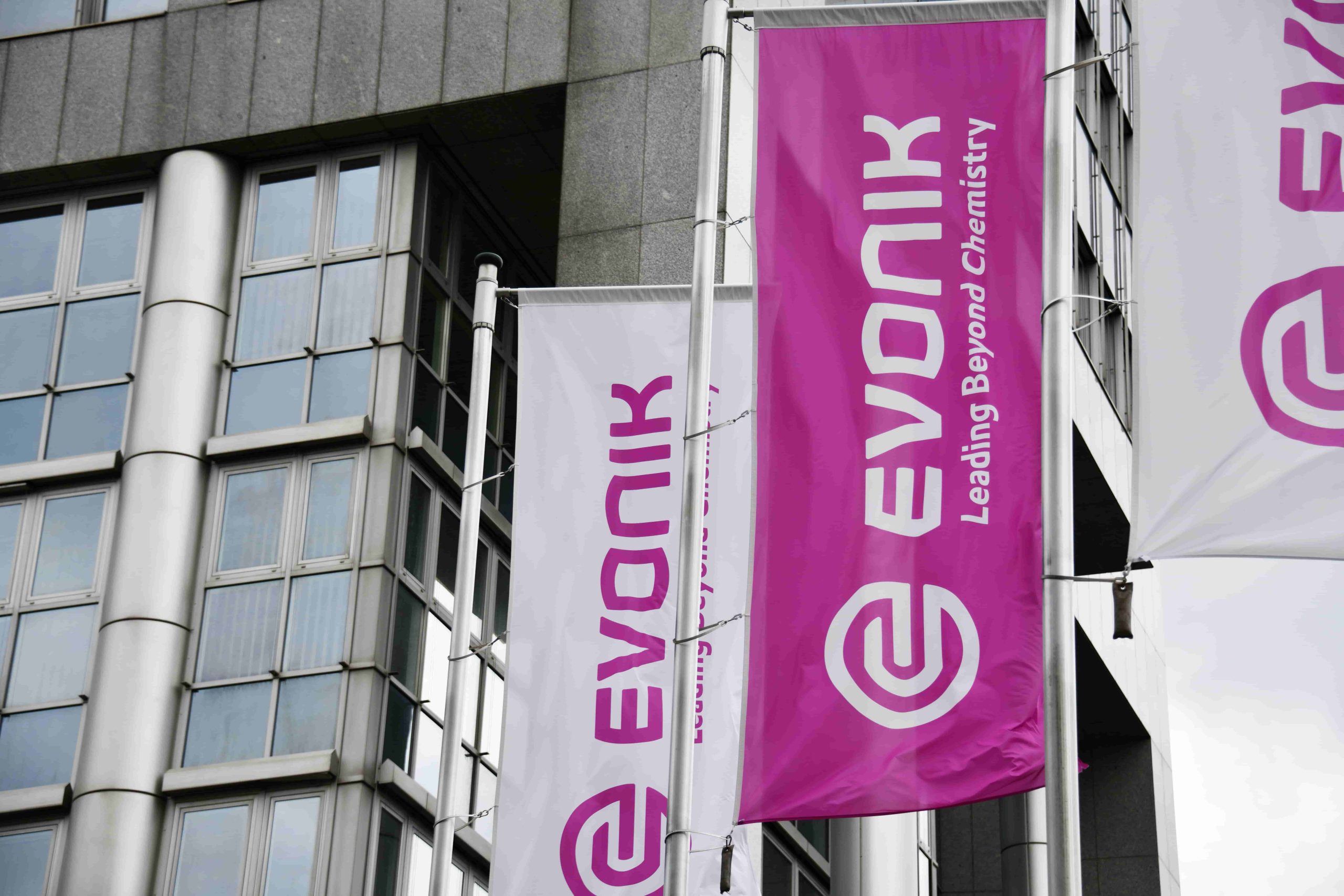 Safic-Alcan | Evonik Distributor – Functional Silanes in Europe