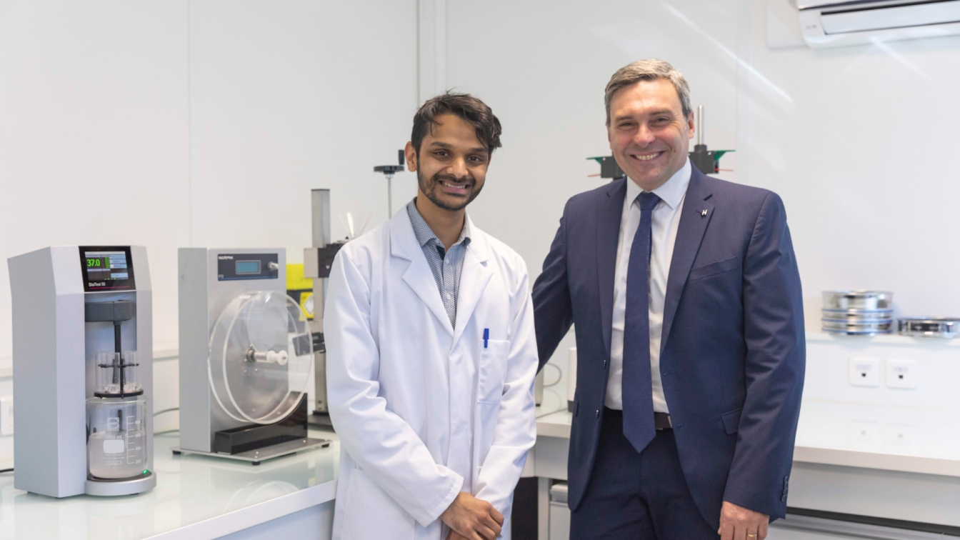 Safic-Alcan Opens Global Pharmaceutical Lab in Étampes